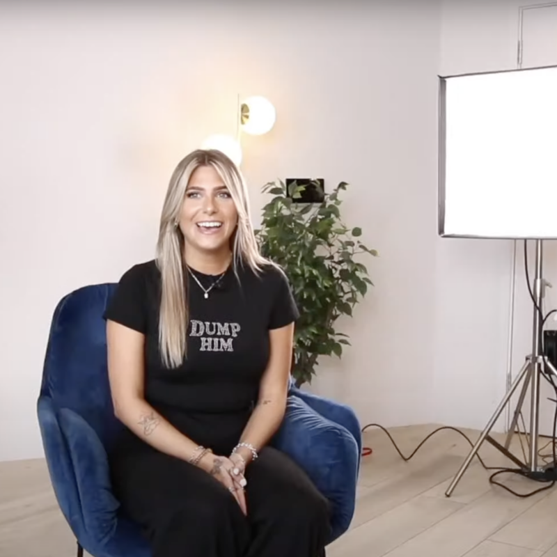 Thea from IKAG sits in the Hot Seat